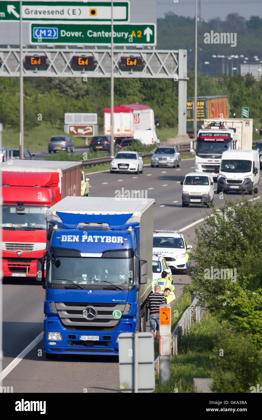 Kent police helicopter hi-res stock photography and images - Alamy