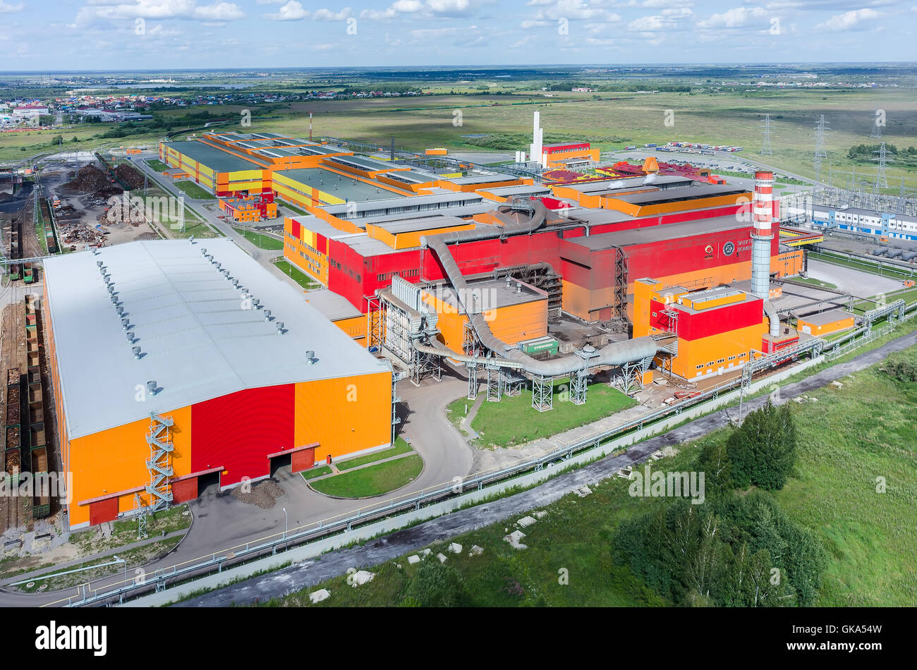 Distillation tower damage hi-res stock photography and images - Alamy