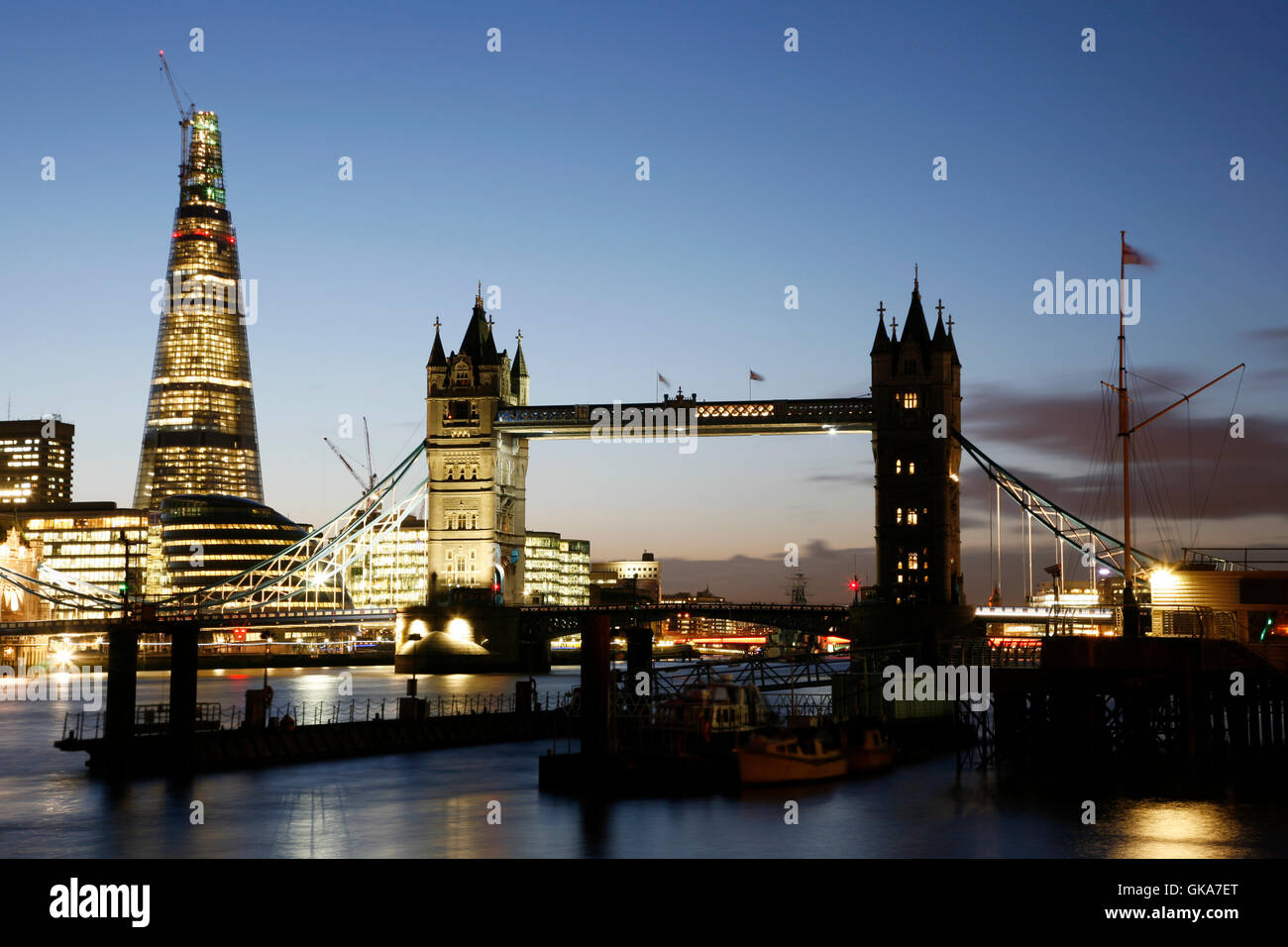 bridge night nighttime Stock Photo - Alamy
