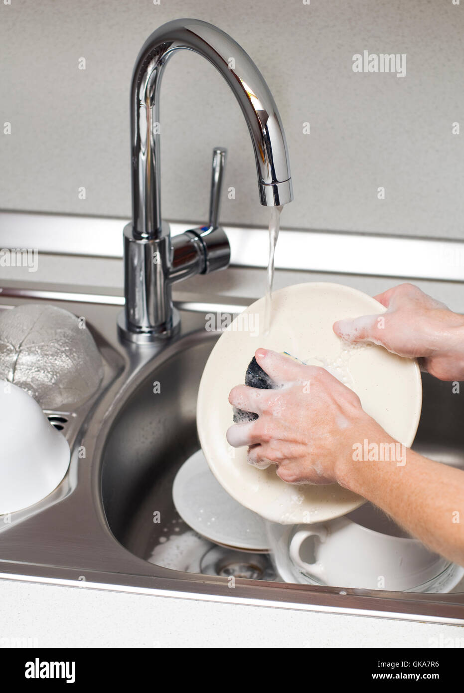 Wash kitchen hi-res stock photography and images - Alamy