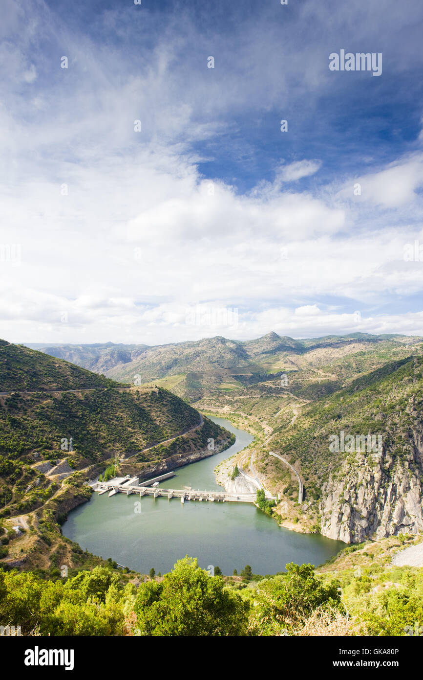Barrage de barrages hi-res stock photography and images - Alamy