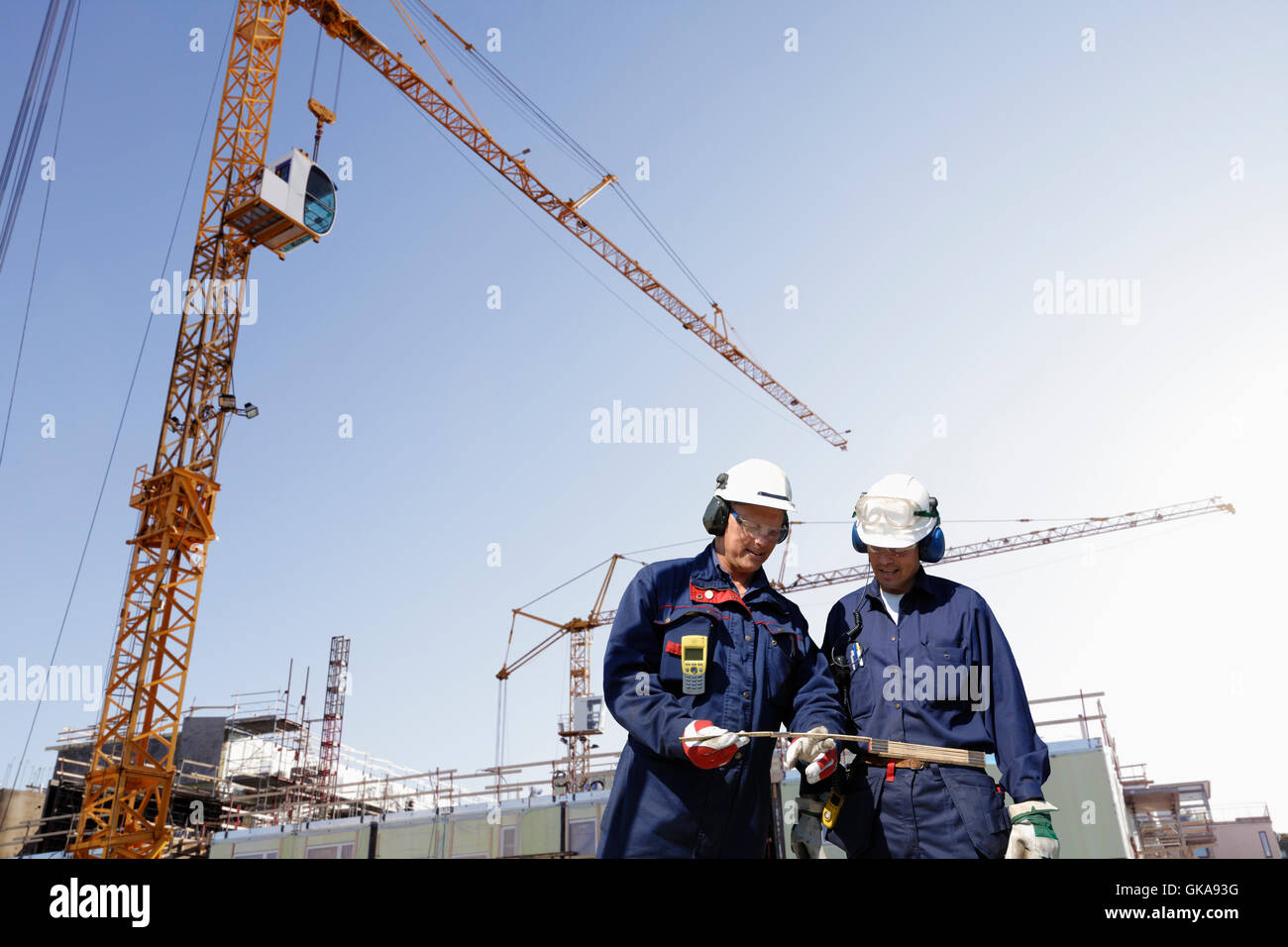 Construction workers engineers work hi-res stock photography and images ...