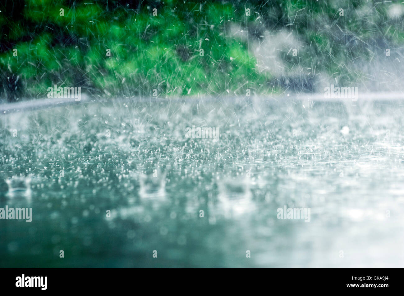 Starkregen hi-res stock photography and images - Alamy