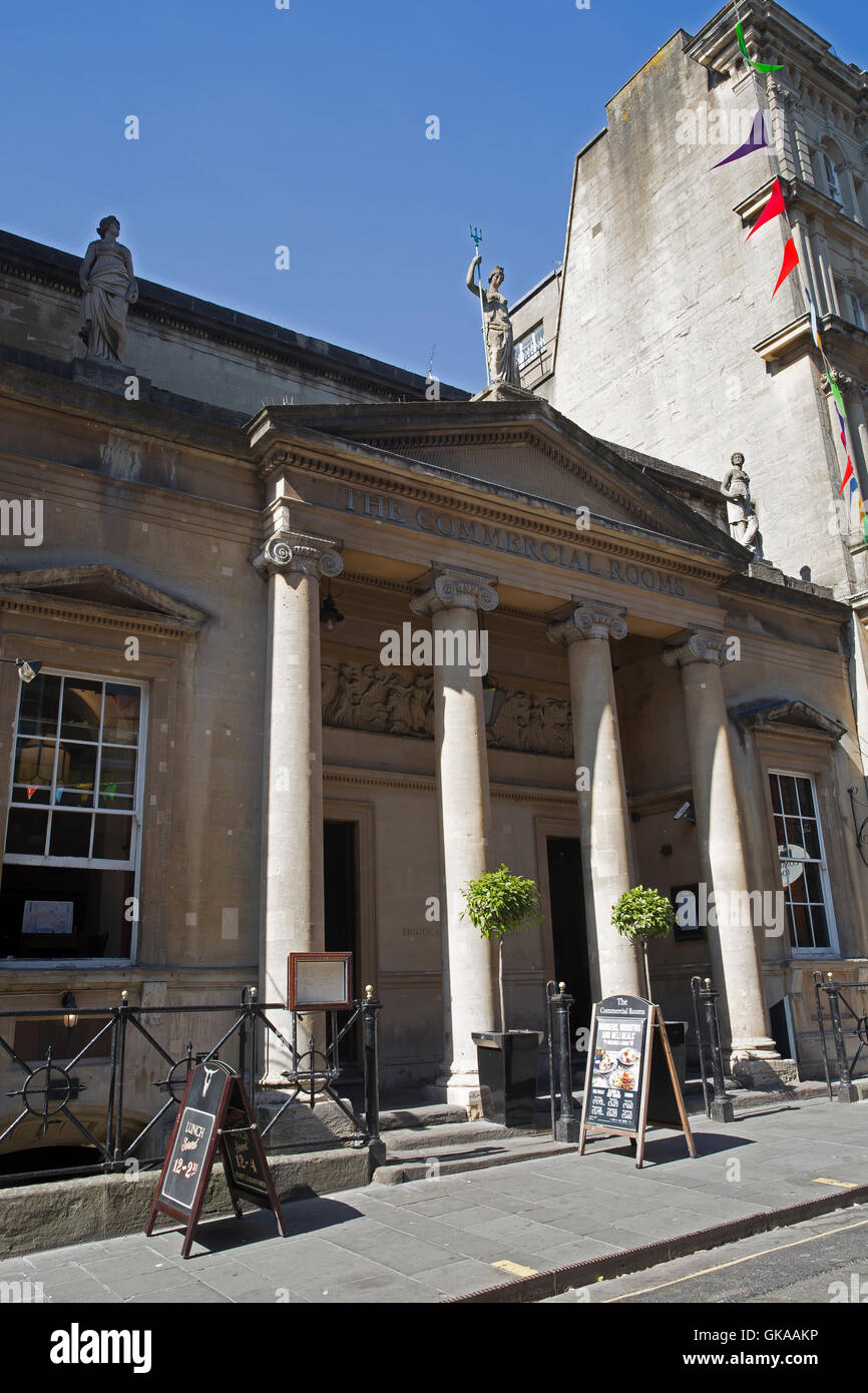 Wetherspoon pub in Bristol Stock Photo - Alamy
