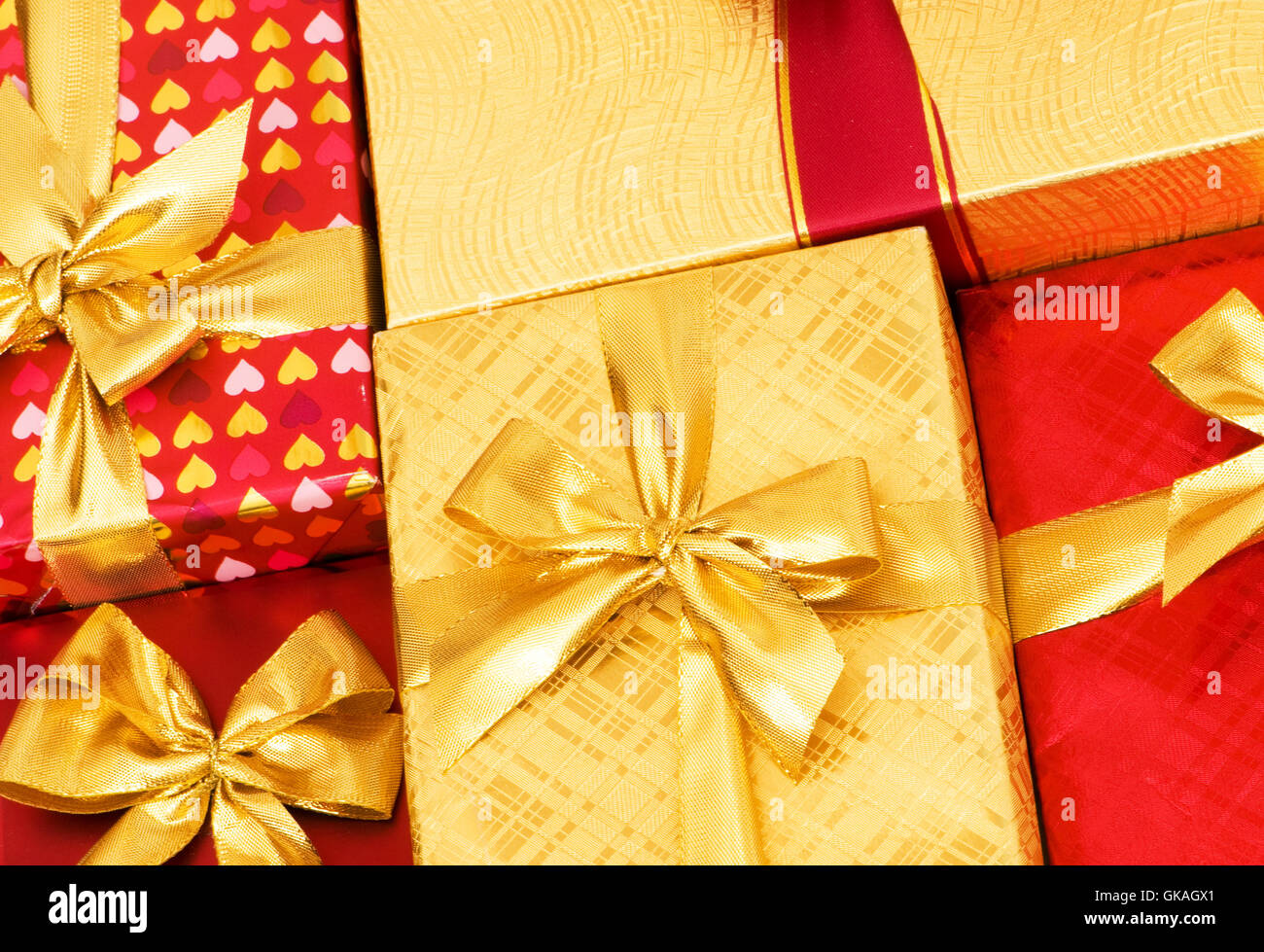 present isolated holiday Stock Photo - Alamy