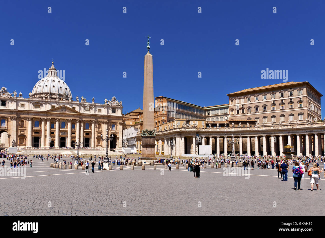 st. peter's square Stock Photo - Alamy