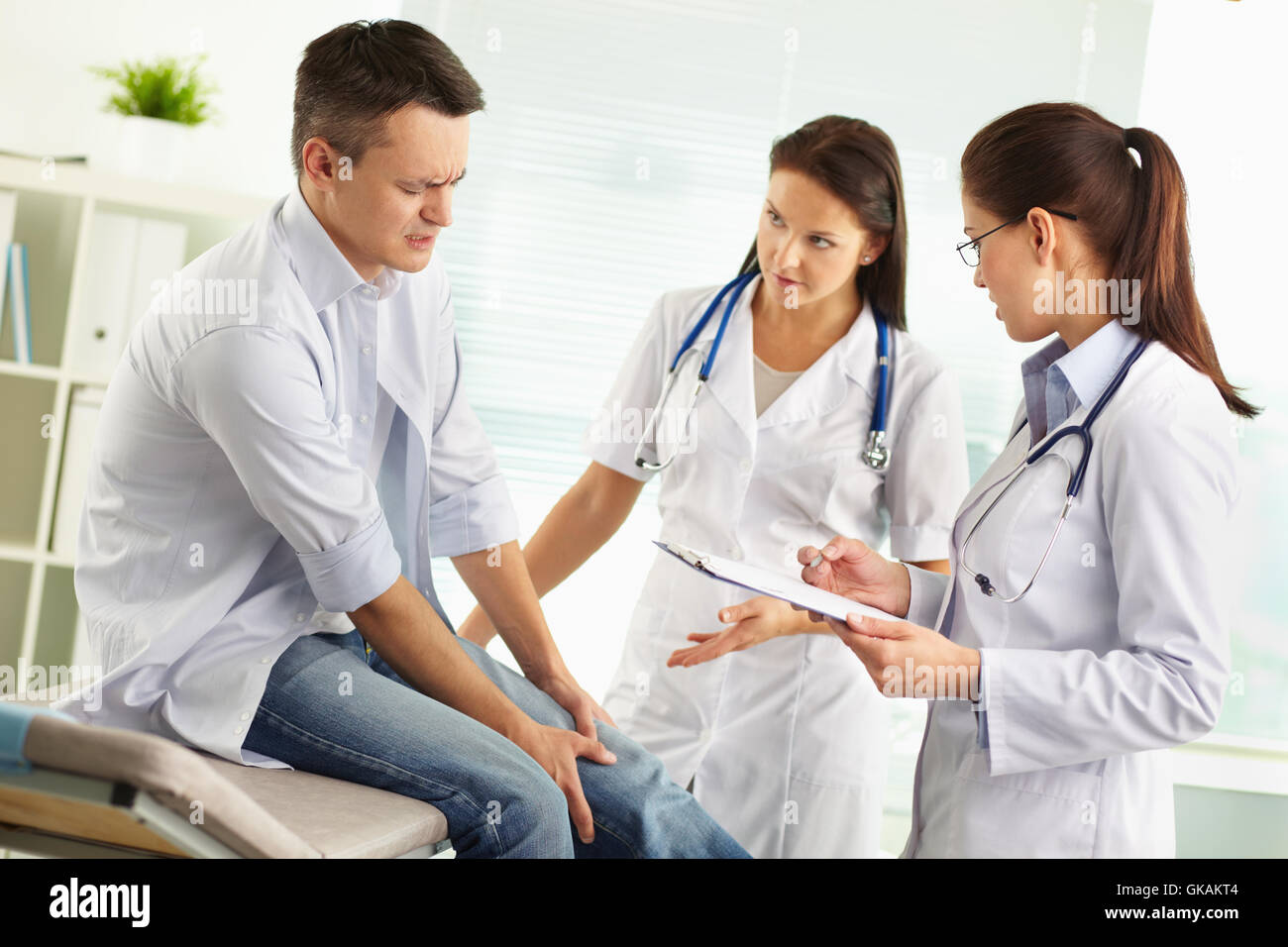 doctor physician medic Stock Photo - Alamy