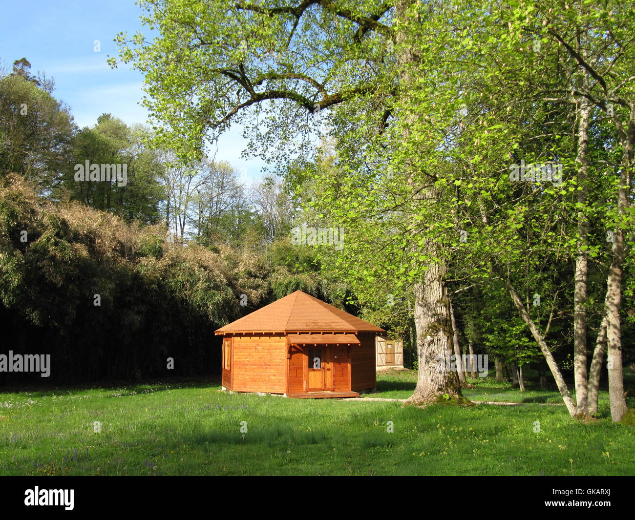 house building park Stock Photo - Alamy