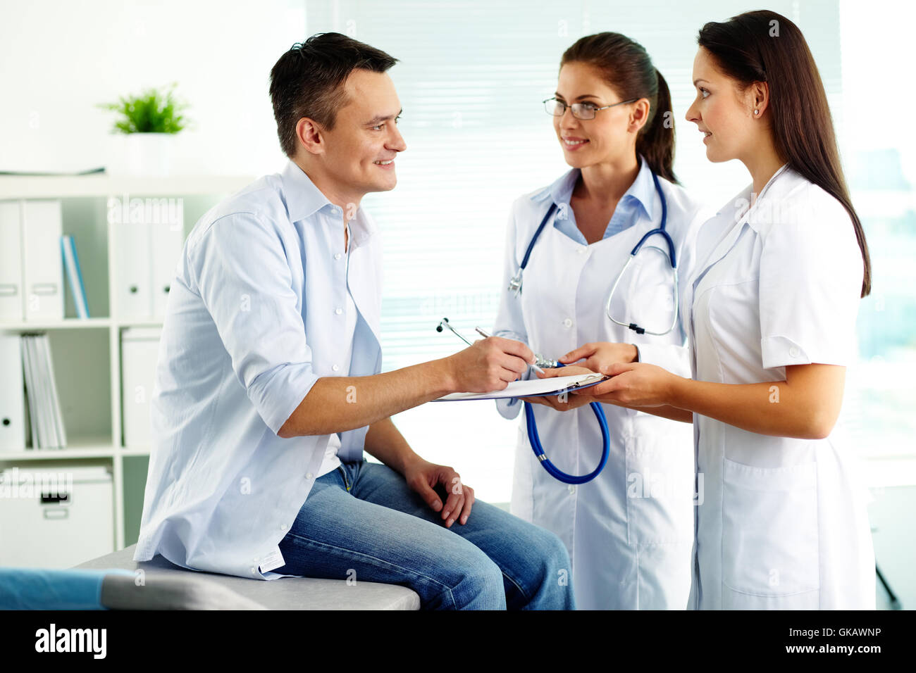 doctor physician medic Stock Photo - Alamy