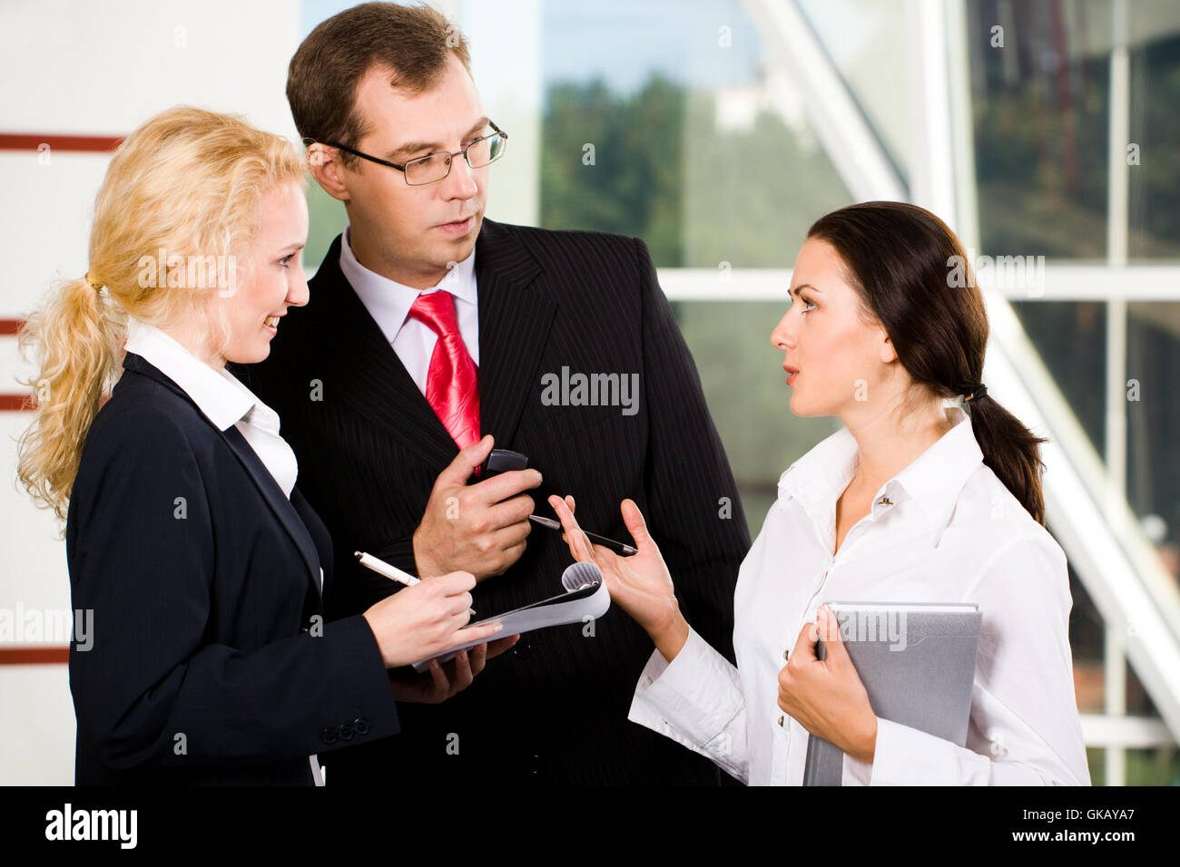 woman conversation talk Stock Photo - Alamy