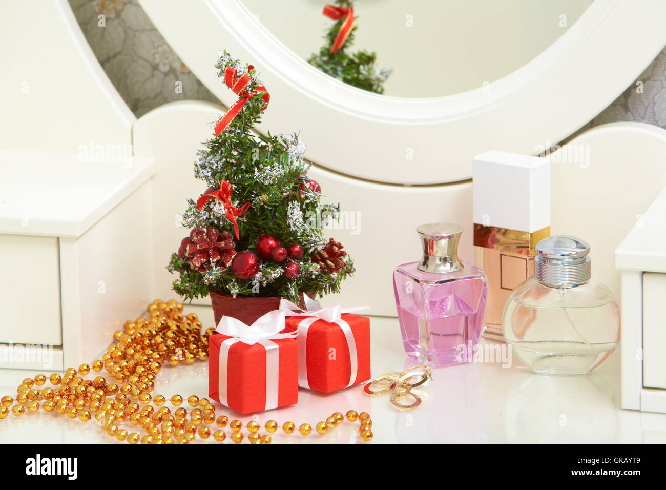 present object life Stock Photo - Alamy