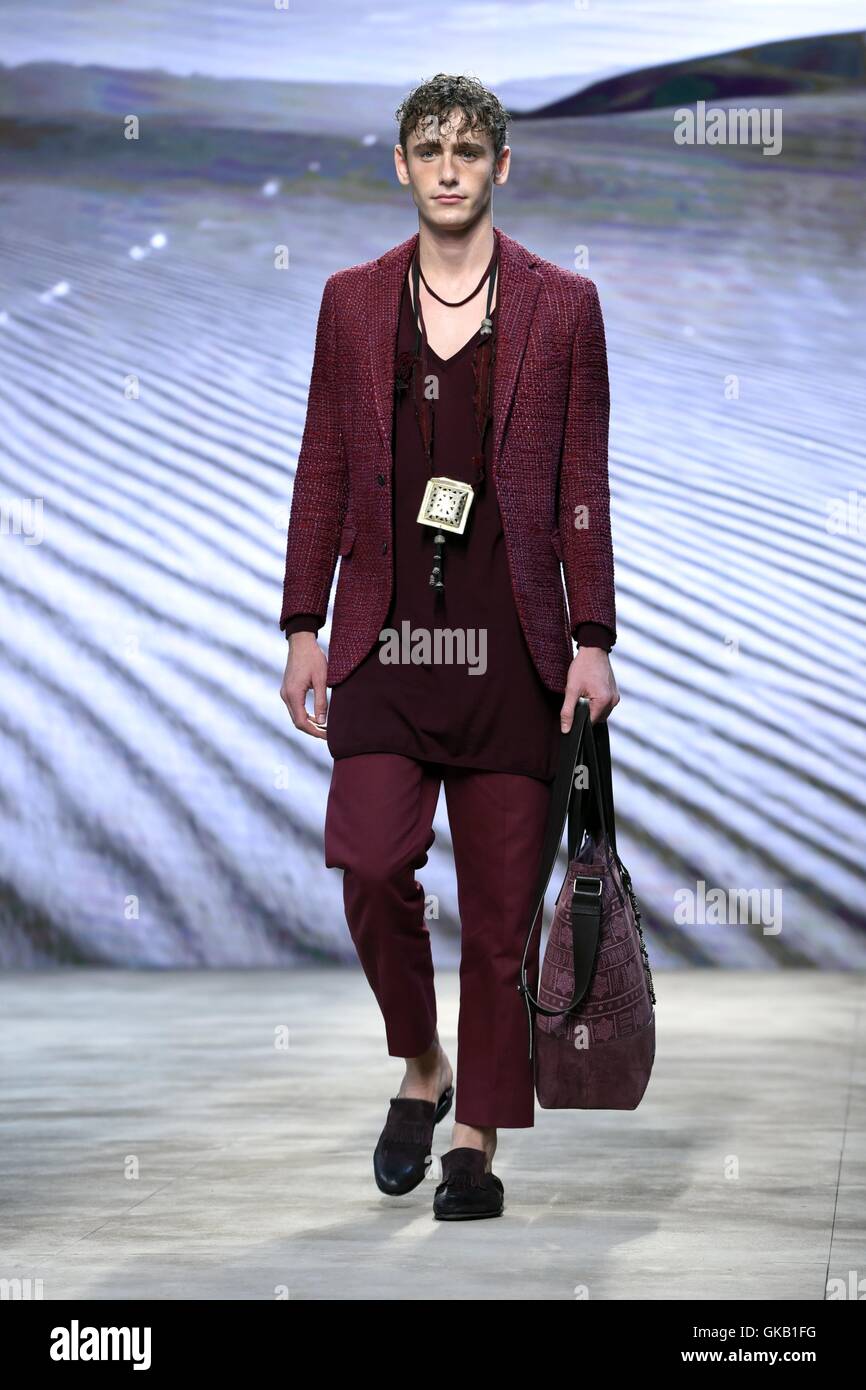 Milan Fashion Week Men's Spring/Summer 2017 - DAKS - Catwalk Featuring ...