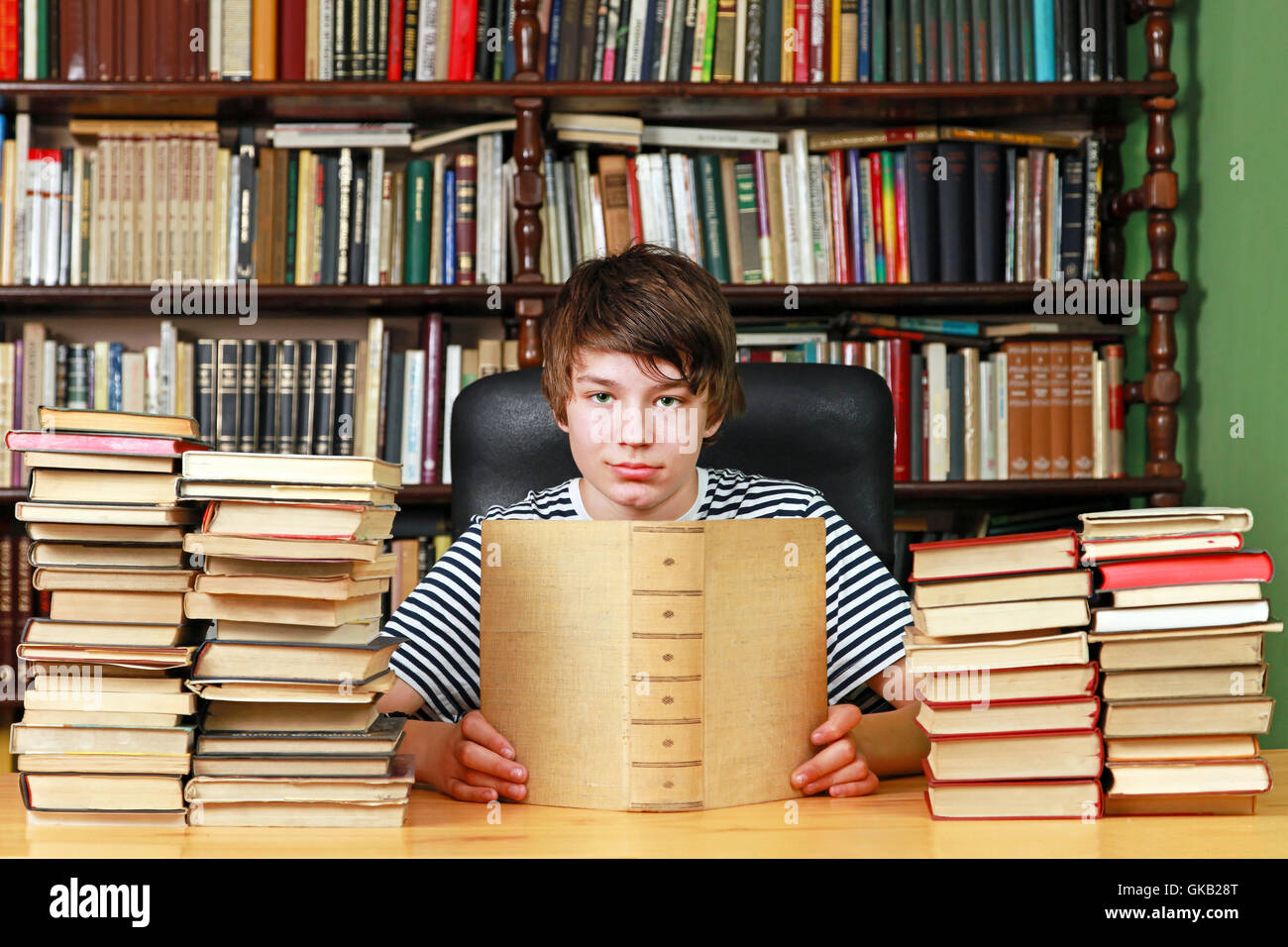 education books library Stock Photo - Alamy