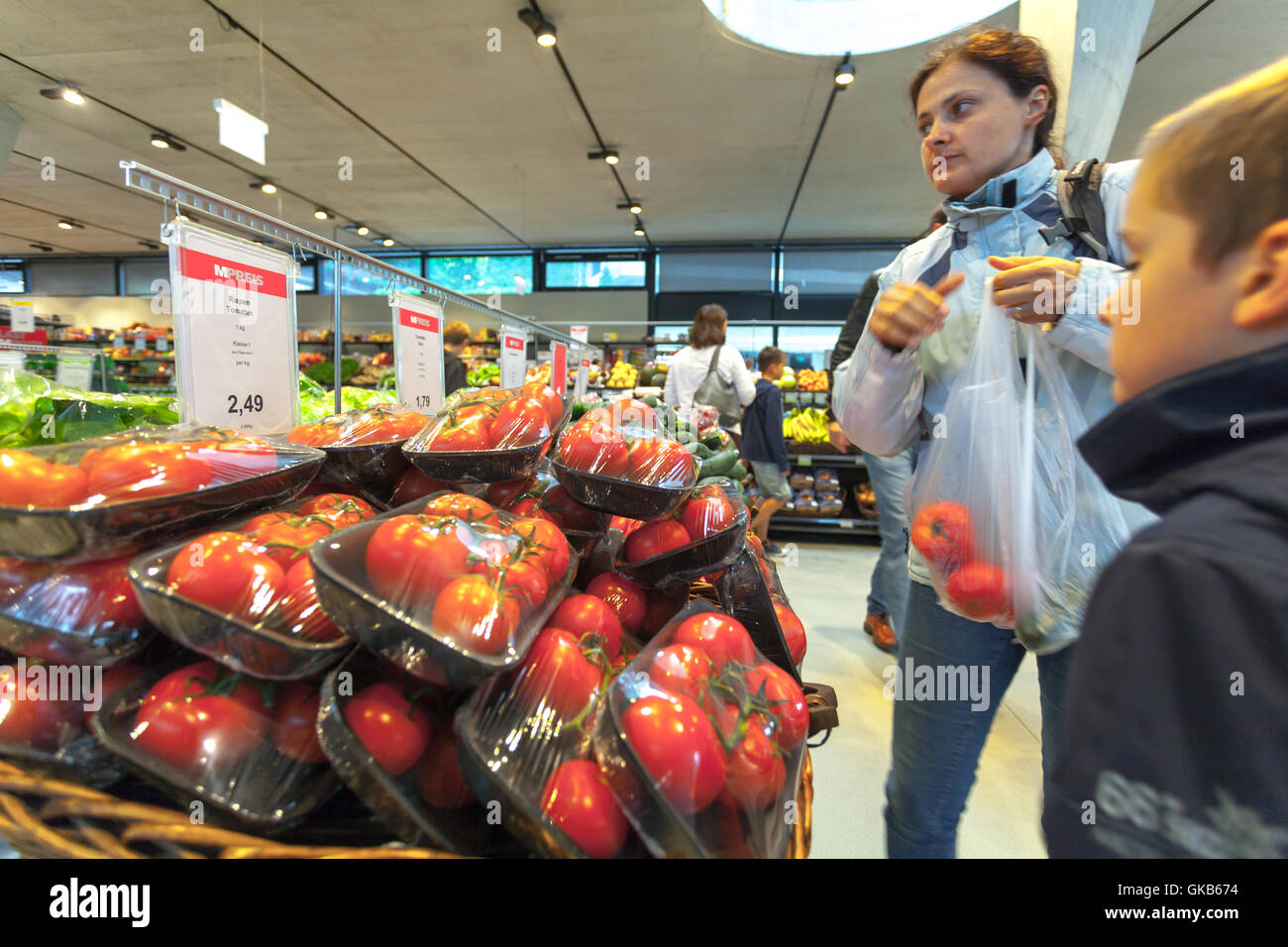 Suppermarket hi-res stock photography and images - Alamy