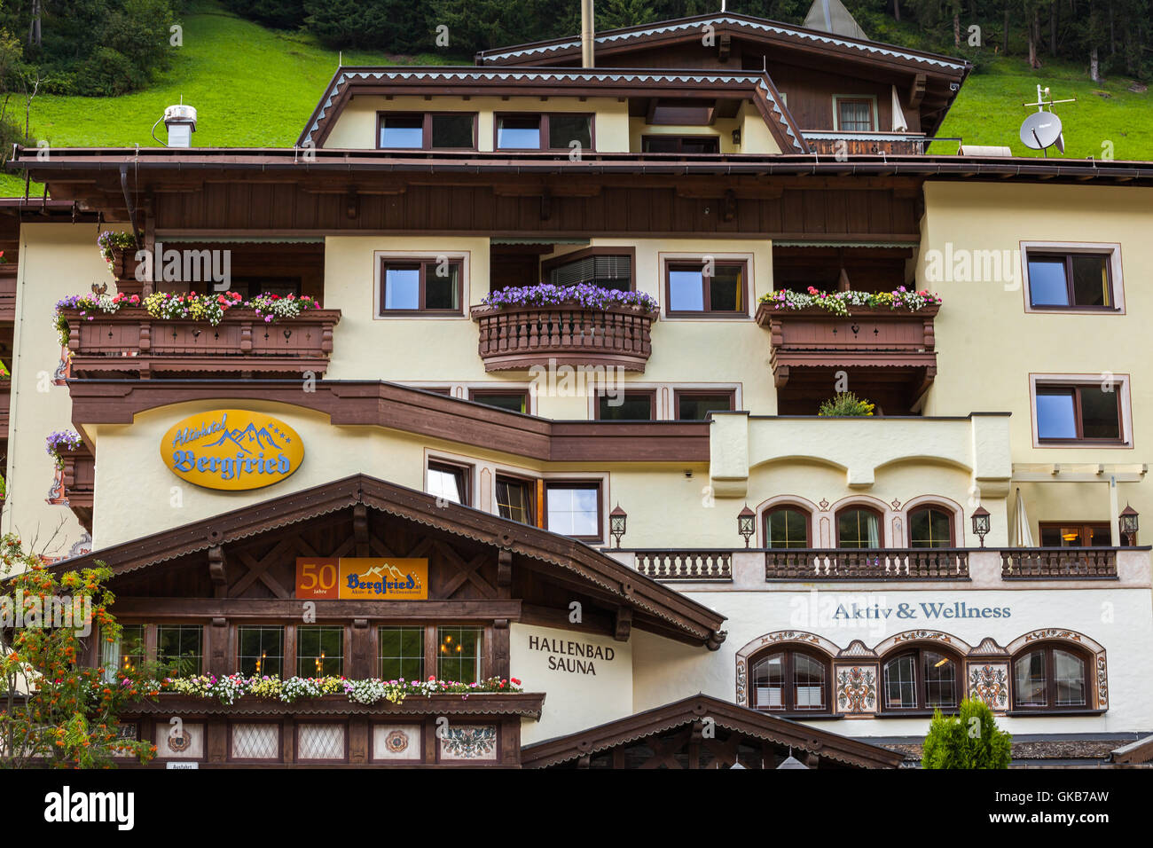 Traditional austrian house hi-res stock photography and images - Alamy