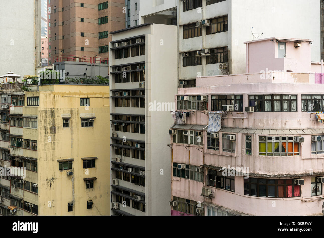 Hong Kong crowded housing Stock Photo - Alamy