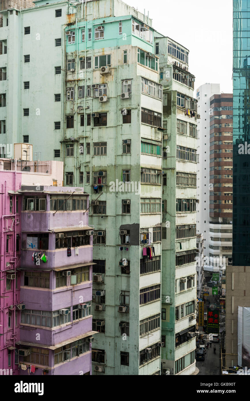 Hong Kong crowded housing Stock Photo - Alamy