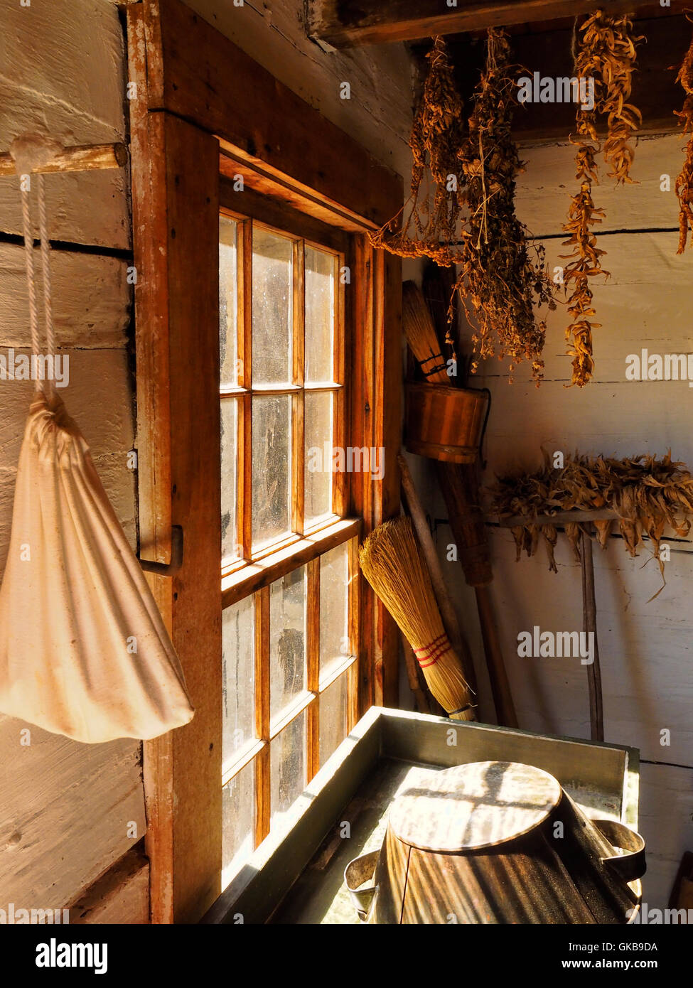 Double pen log cabin hi-res stock photography and images - Alamy