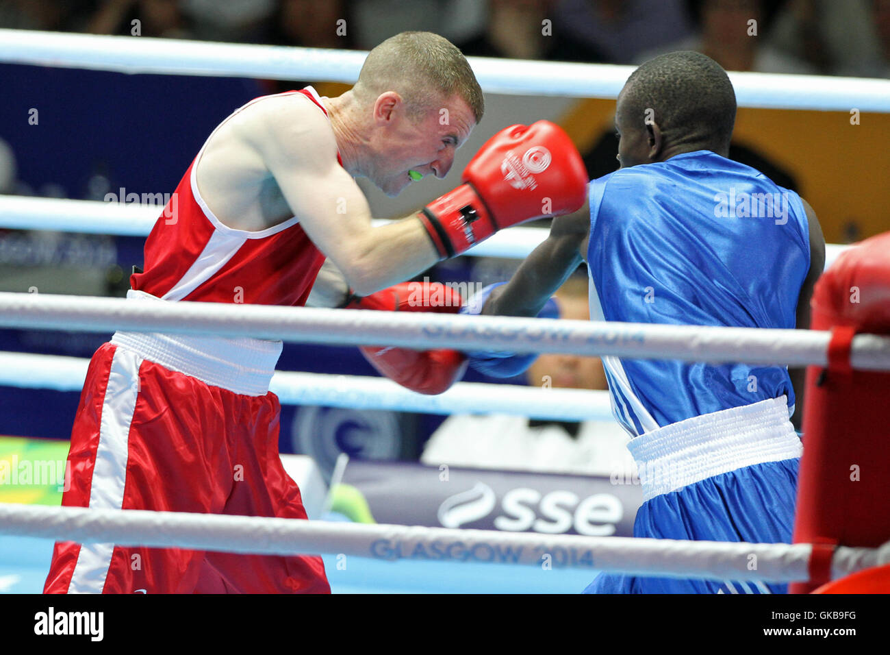 Boxing barnes hi-res stock photography and images - Alamy