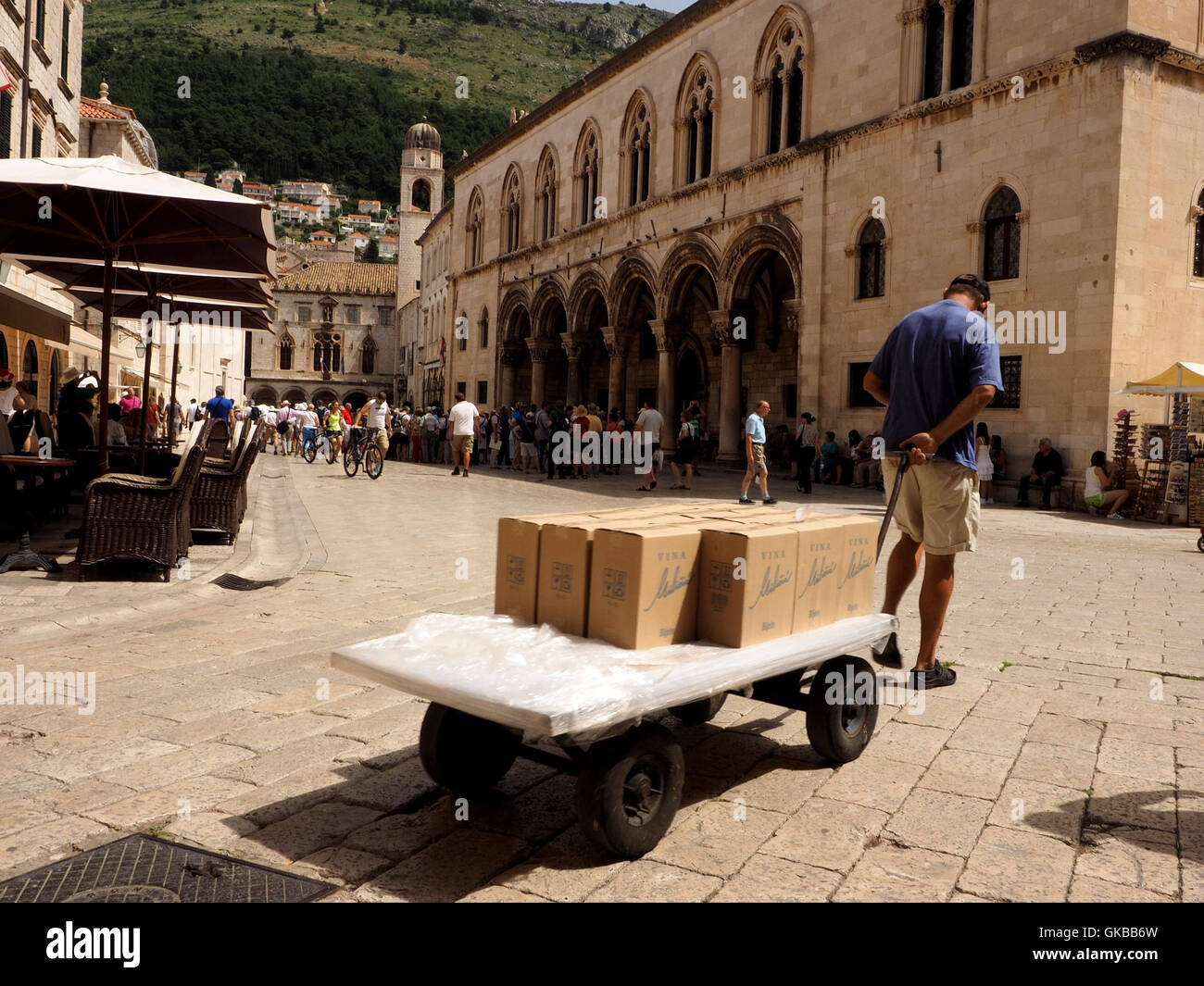 Trolley of cardboard hi-res stock photography and images - Alamy