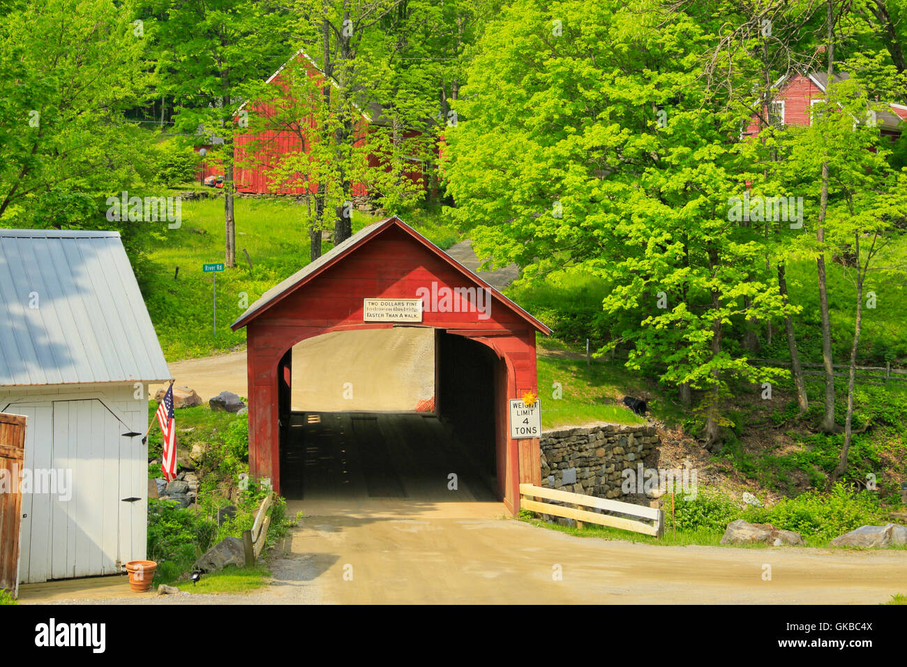 Green river covered bridge guilford hi-res stock photography and images ...