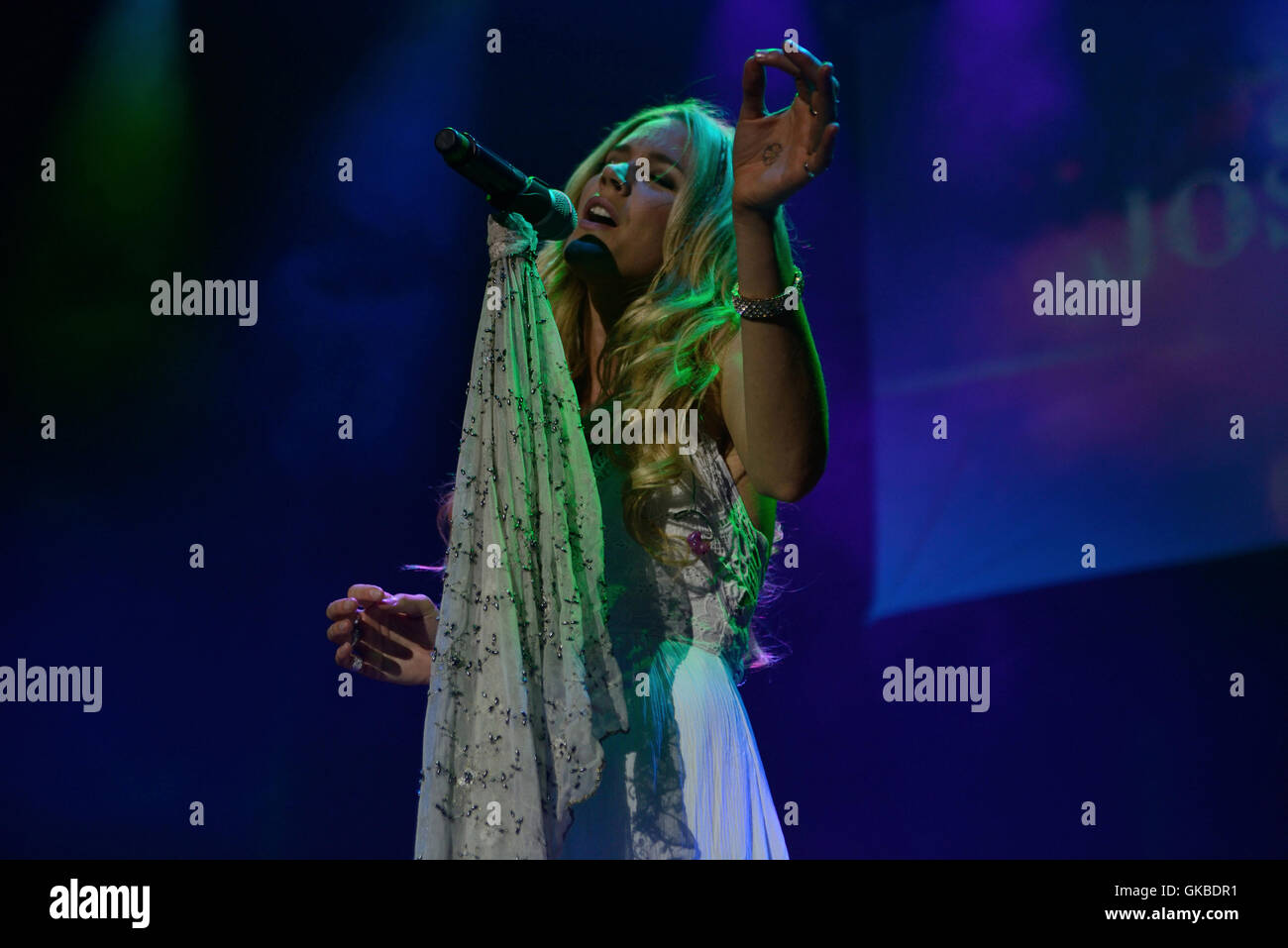 Joss Stone performs a live fundraising concert in support of Barnardo’s ...
