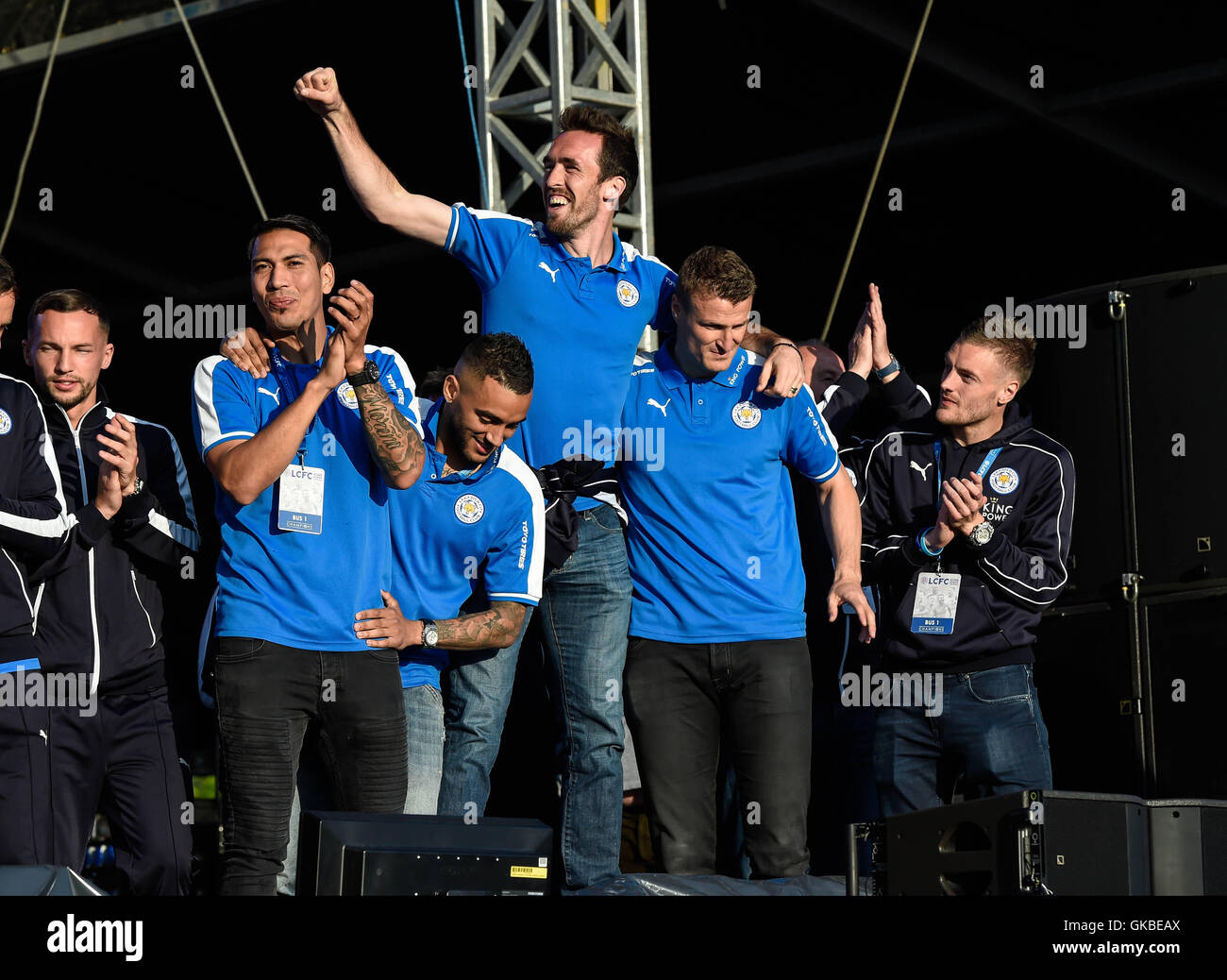 Danny simpson leicester trophy hi-res stock photography and images - Alamy