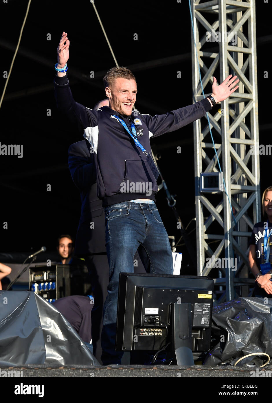 Leicester City FC trophy parade and party in Victoria Park Featuring ...