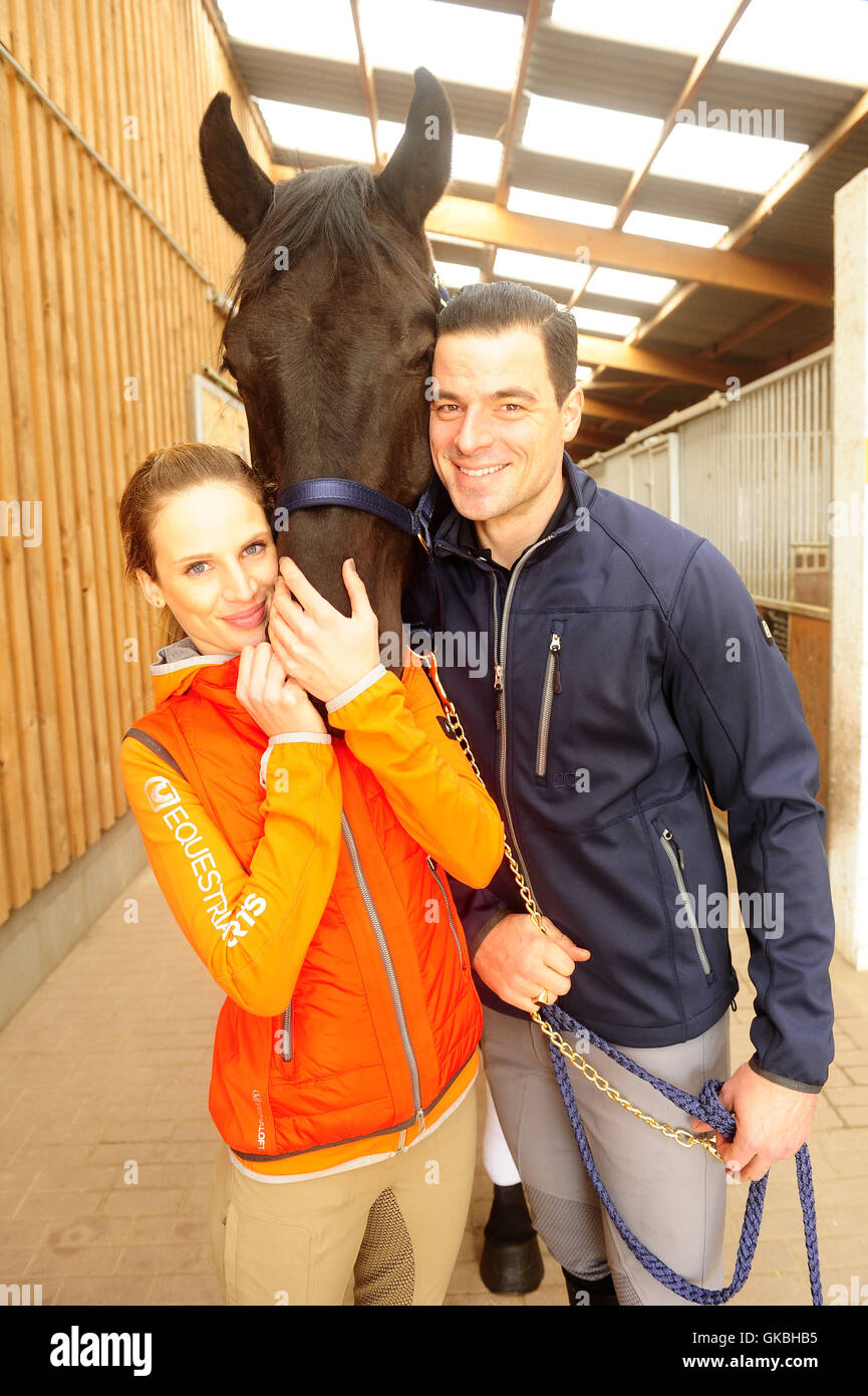 German actors Nora Huetz and Tobias Licht at the equestrian farm ...