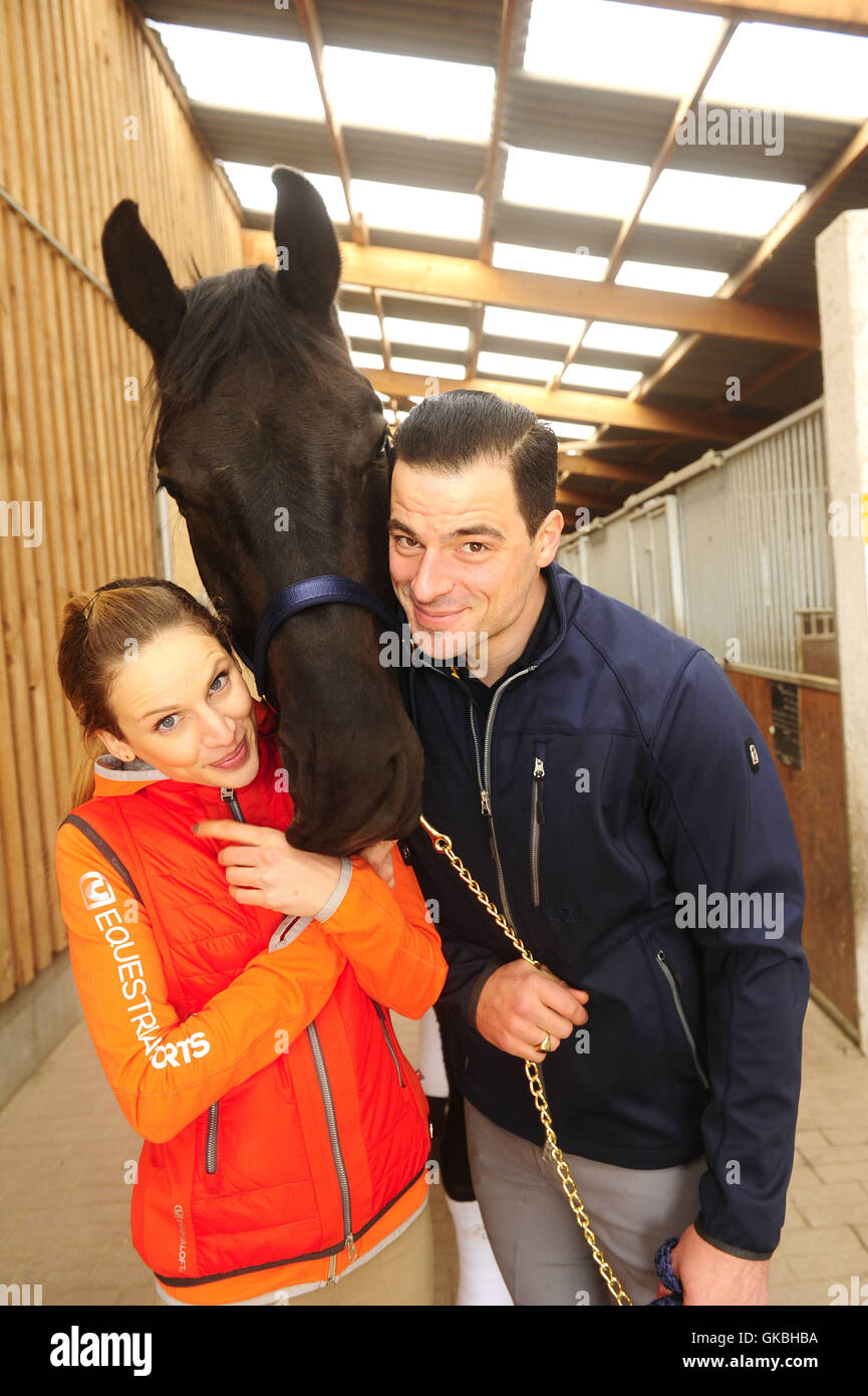 German actors Nora Huetz and Tobias Licht at the equestrian farm ...