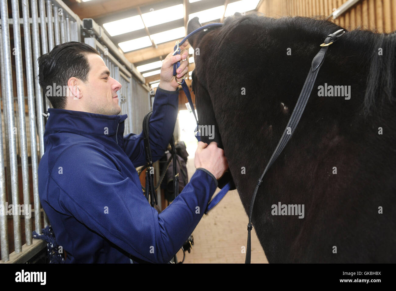 German actors Nora Huetz and Tobias Licht at the equestrian farm ...
