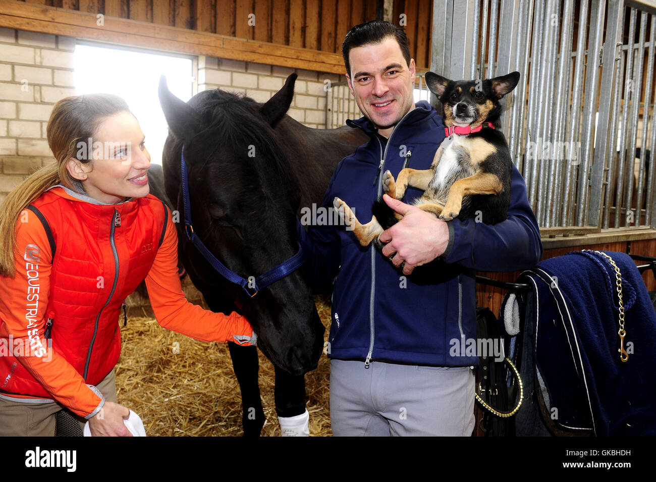 German actors Nora Huetz and Tobias Licht at the equestrian farm ...