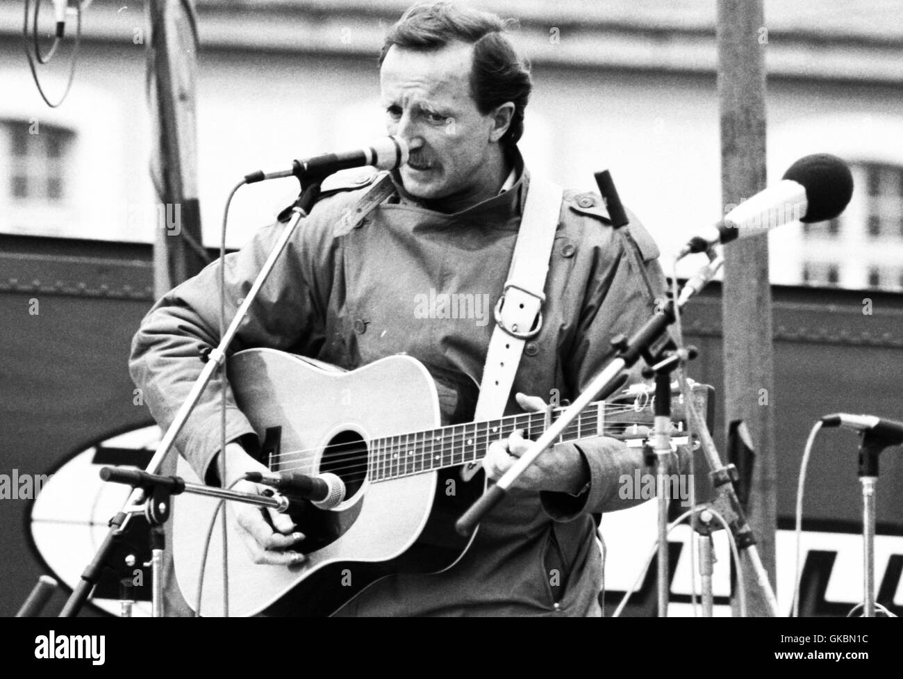 Celebrities pol celebrities people eighties hi-res stock photography ...