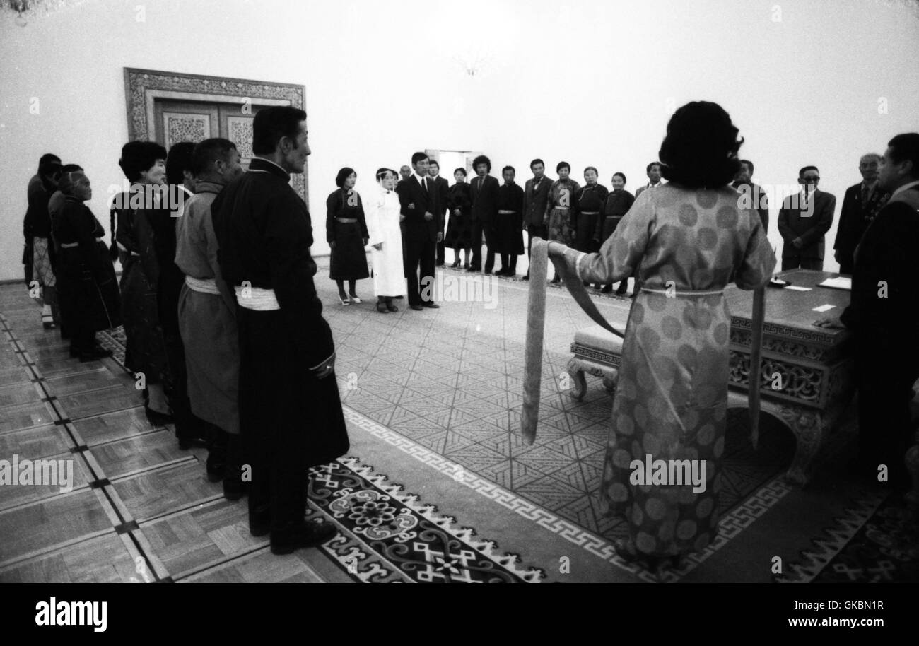 "Faces of Mongolia under communist rule in September 1982" - wedding ...