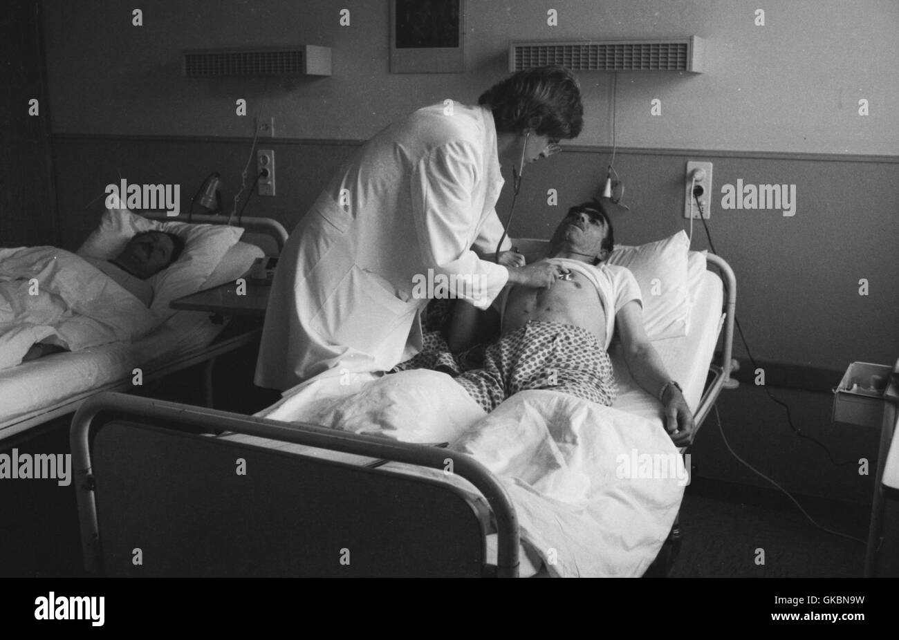 Doctors and patient at a hospital in Hagen, Germany, in October 1981 ...