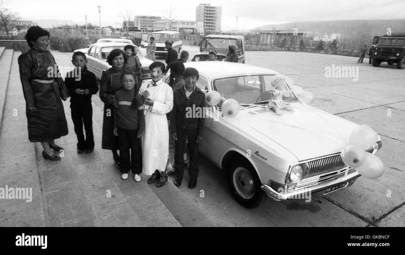 "Faces of Mongolia under communist rule in September 1982" - Wedding ...