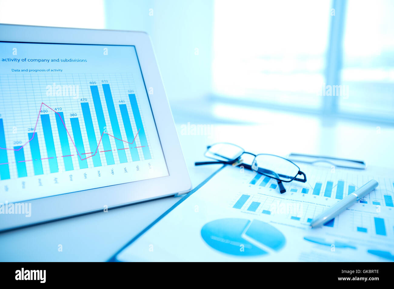 office strategy desk Stock Photo - Alamy