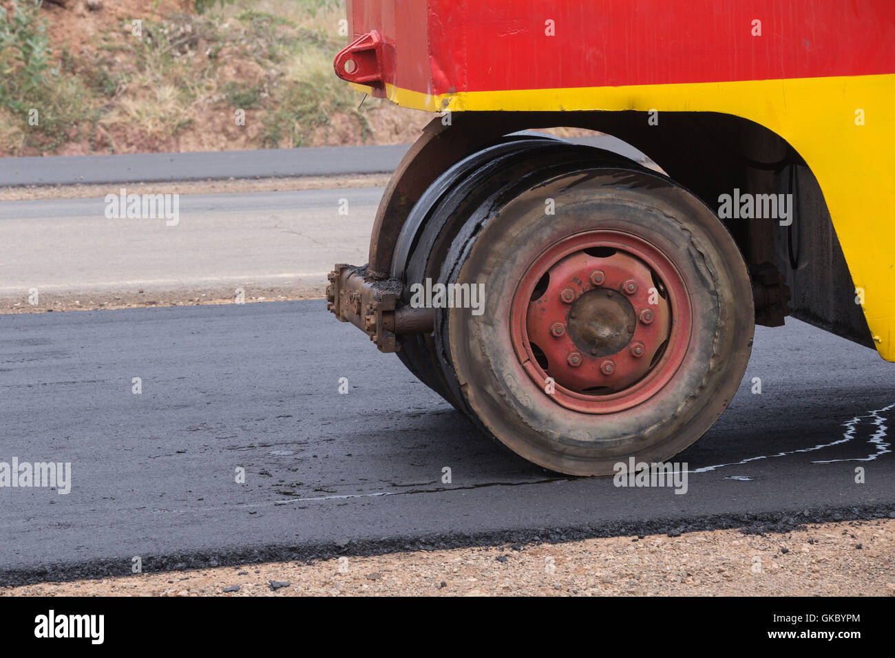 Pneumatic tyred roller compactor at asphalt road repairing Stock Photo ...