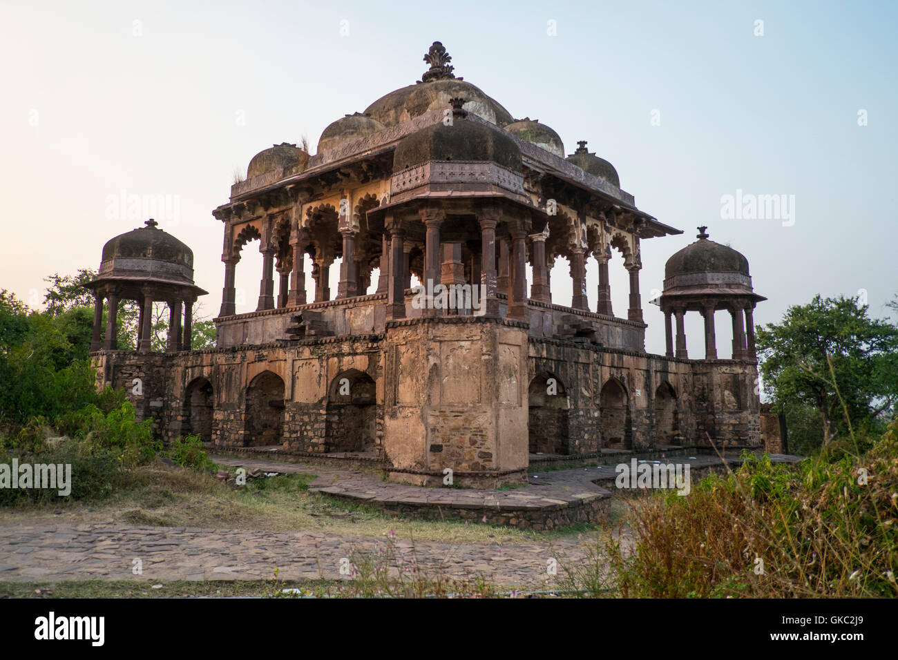 Chatri hi-res stock photography and images - Alamy