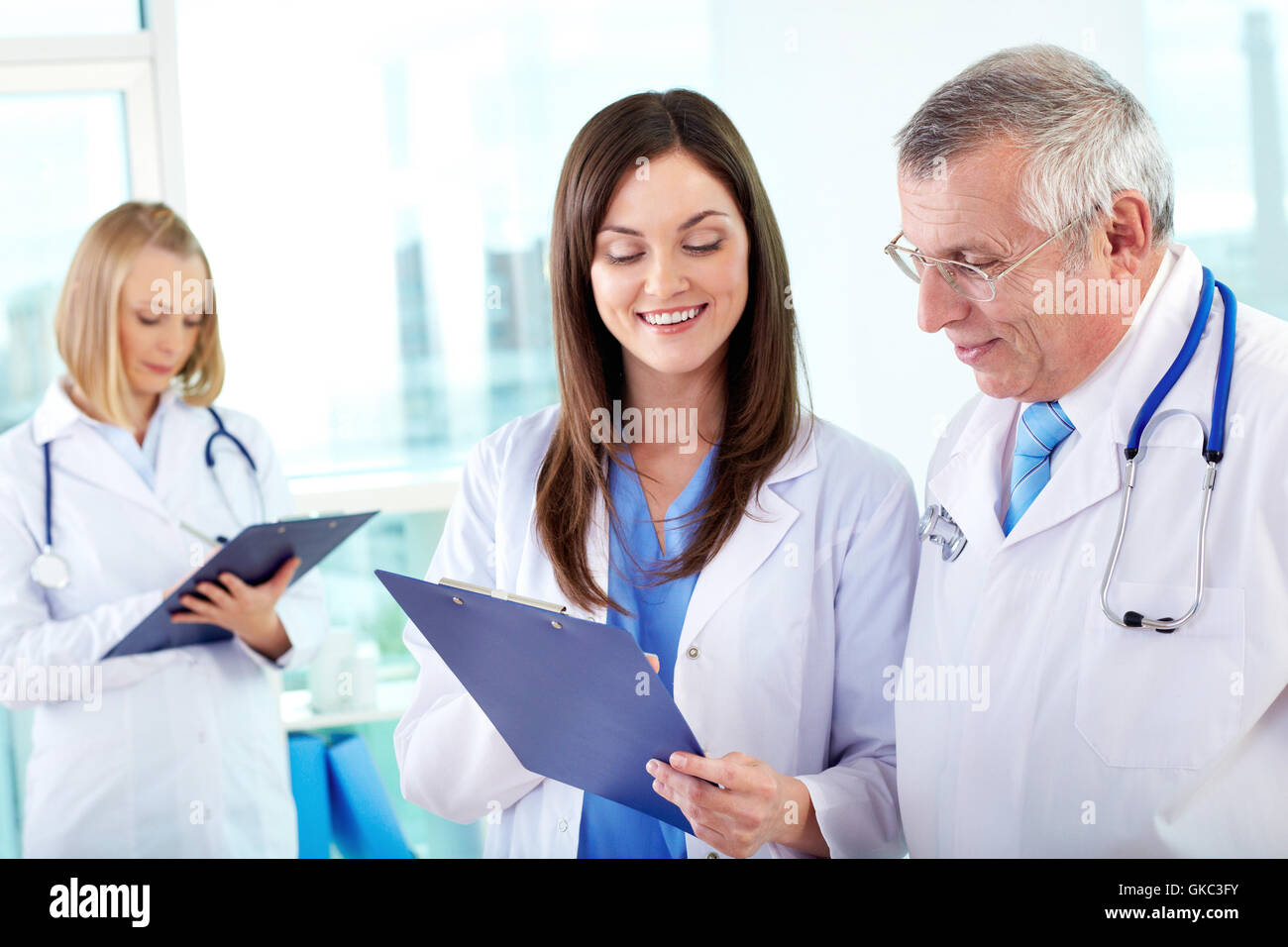doctor physician medic Stock Photo - Alamy