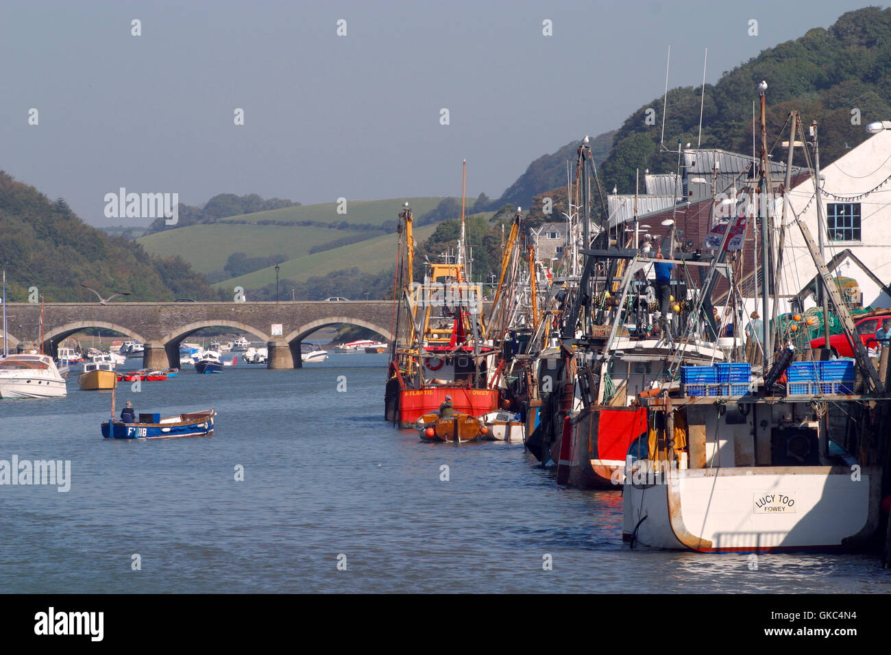 Fish quay, fishing boats in the harbour at Looe, Cornwall, UK Stock ...