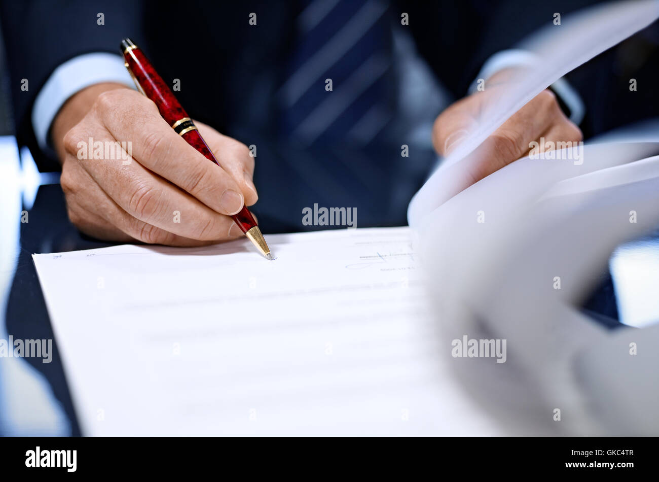 Authority signing agreement document decisions hi-res stock photography ...
