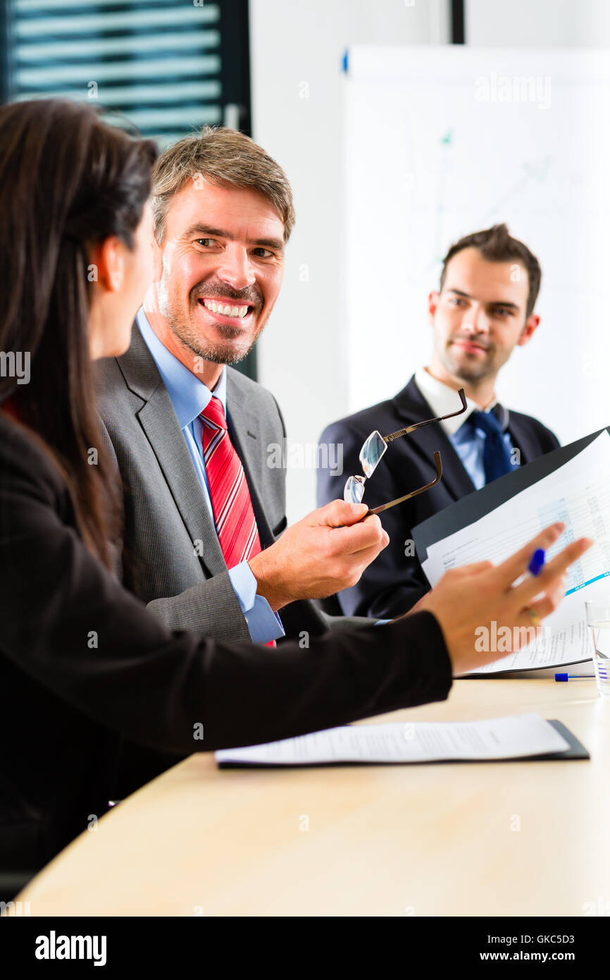 business - meeting of businessmen Stock Photo - Alamy