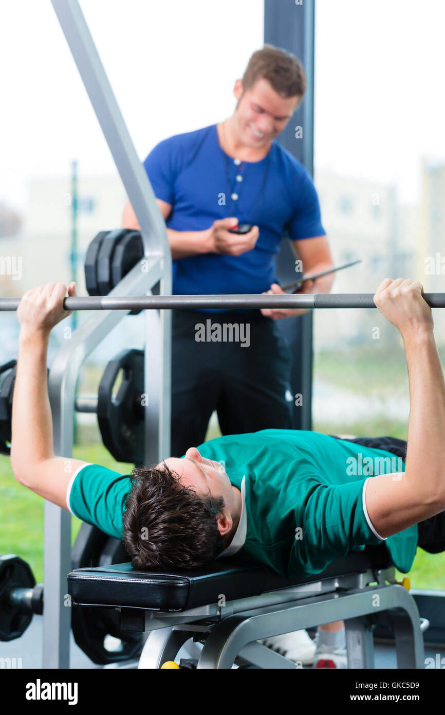 Fitnesscoach hi-res stock photography and images - Alamy