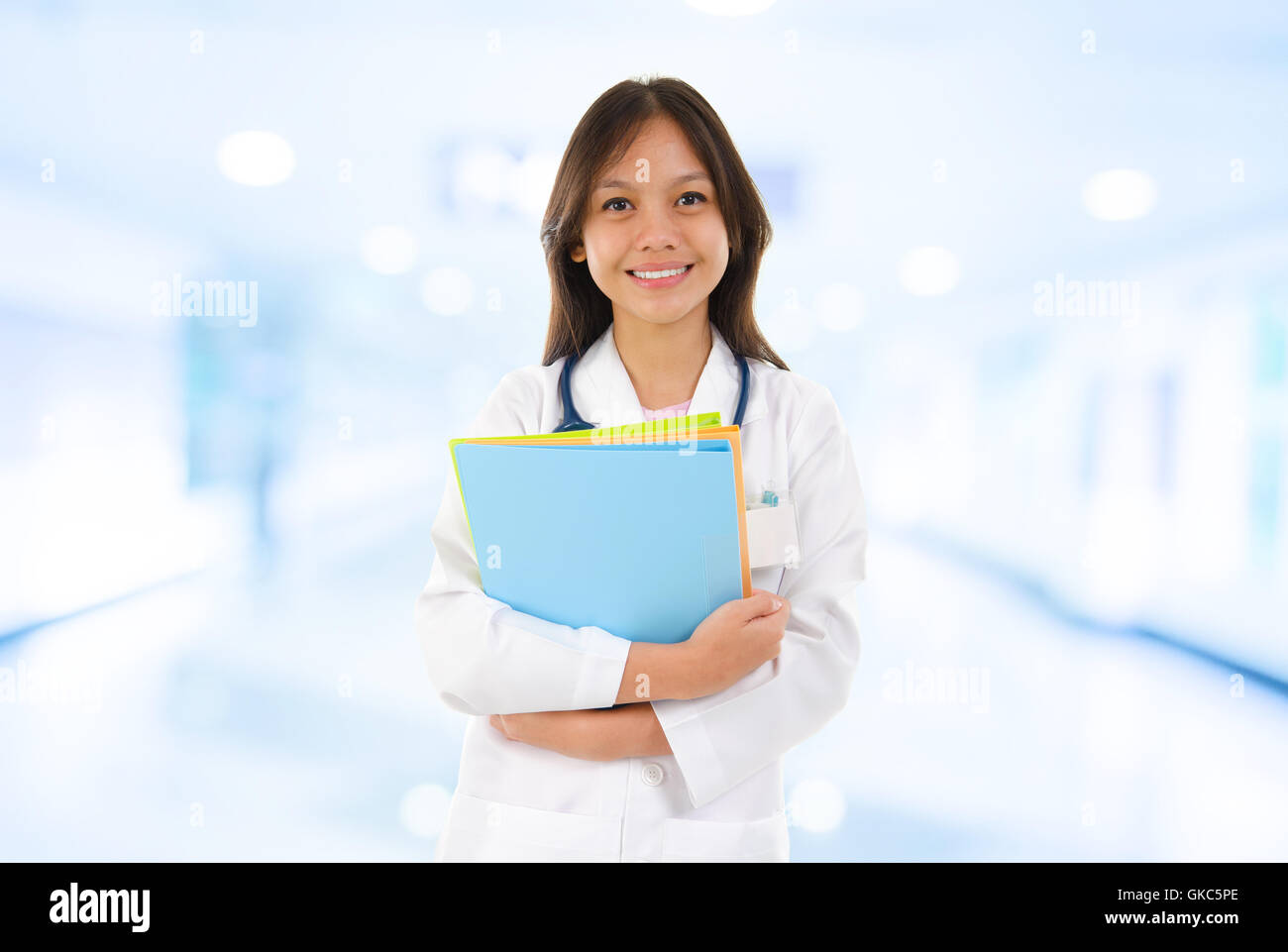 Doctor filipino hi-res stock photography and images - Alamy