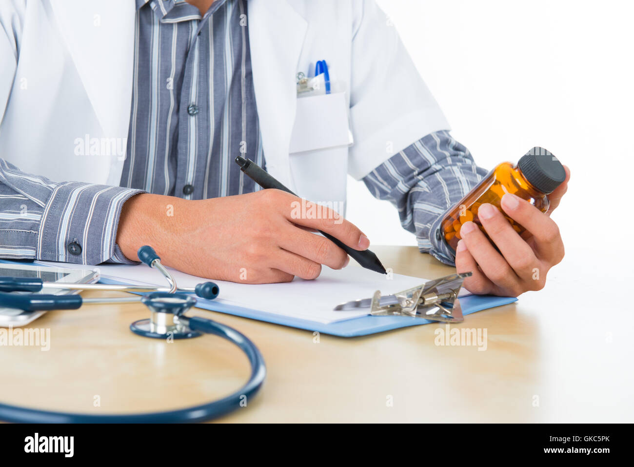 Medic analysis hi-res stock photography and images - Alamy