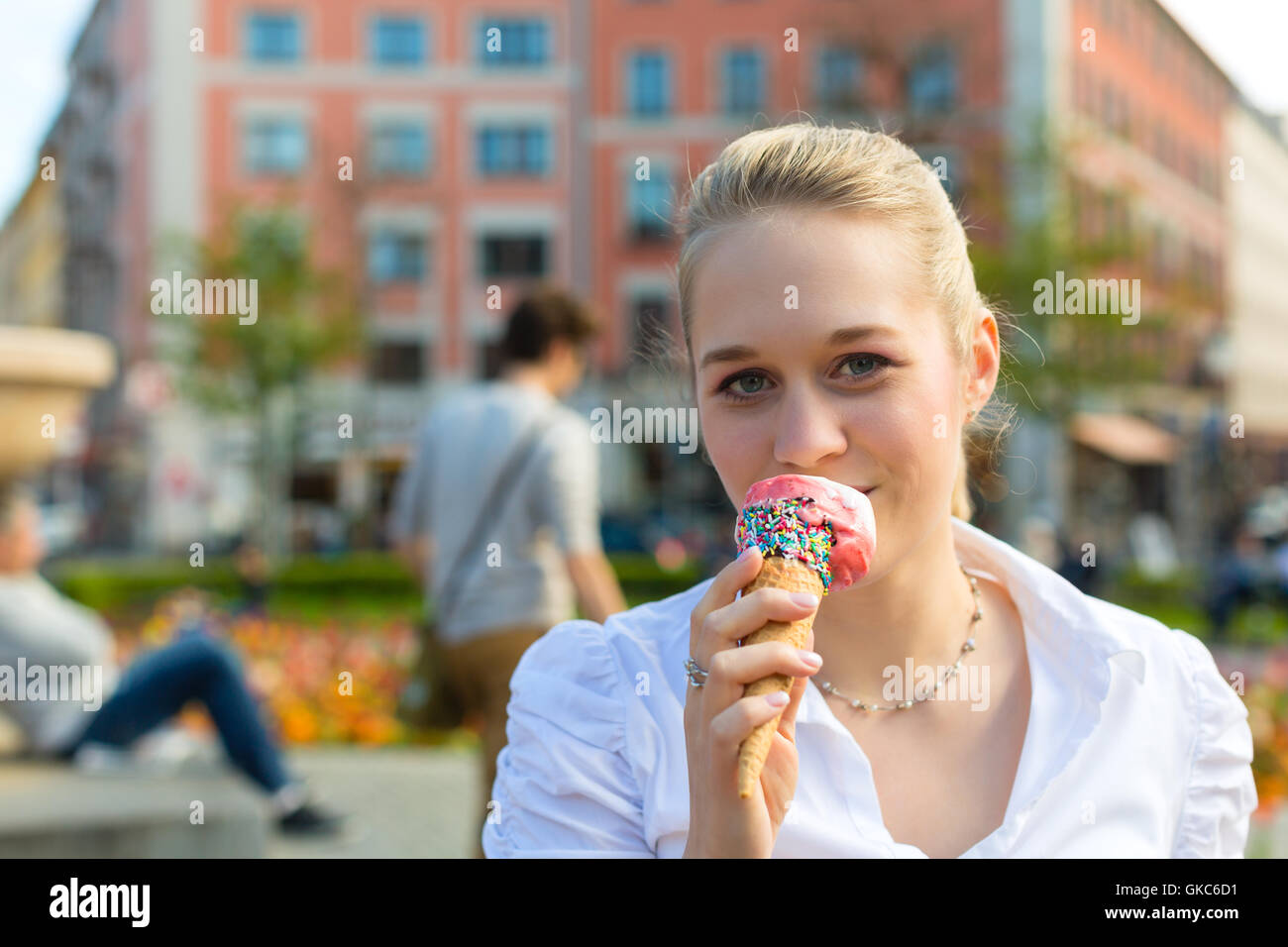 Beautiful young woman icecream hi-res stock photography and images - Alamy