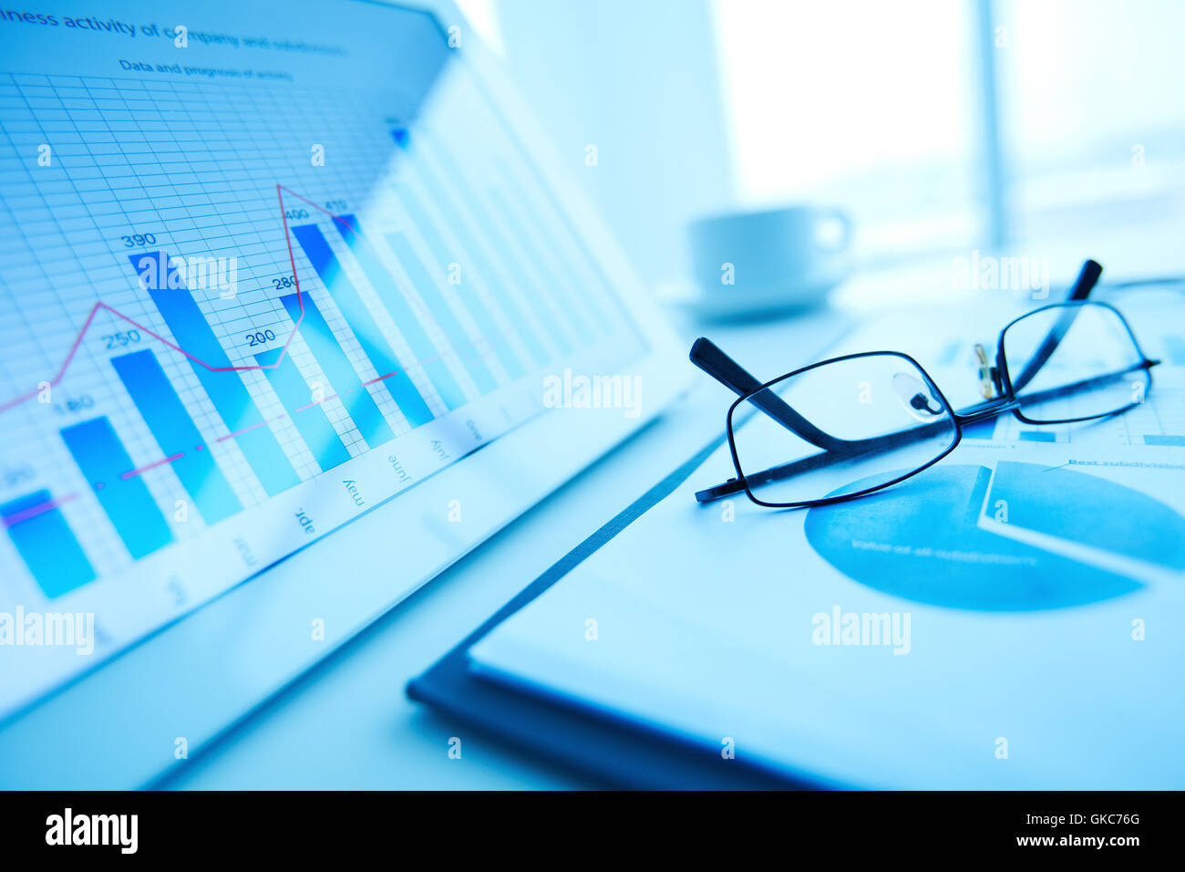 office strategy object Stock Photo - Alamy