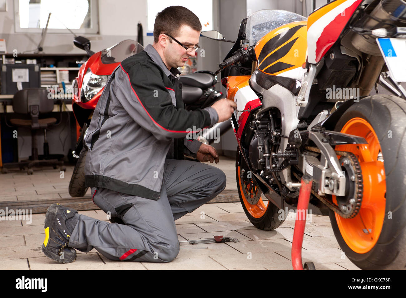 Service drive hi-res stock photography and images - Alamy