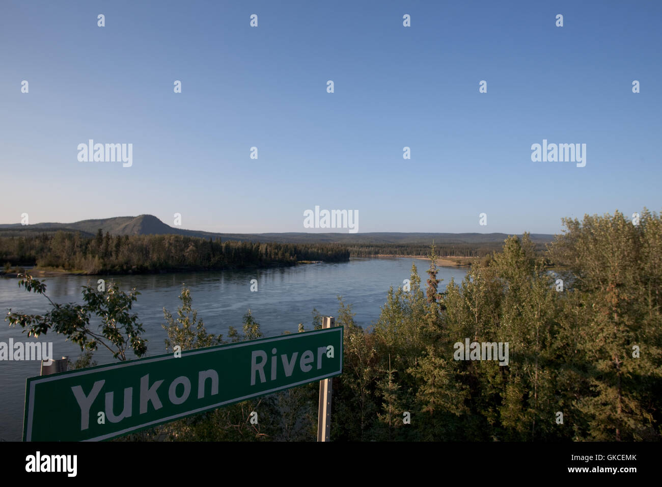 Signpost forest yukon hi-res stock photography and images - Alamy